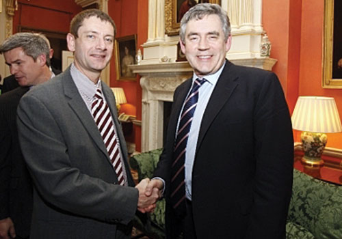 Class act… Headteacher Martin Tissot meets Gordon Brown | Islington Tribune