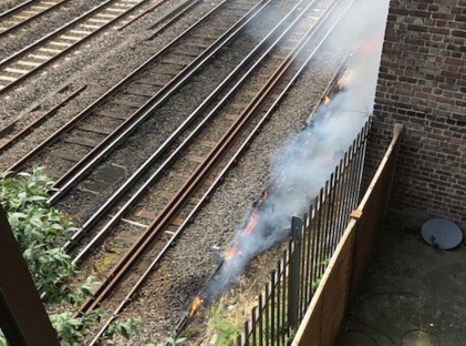 Travel ‘chaos' in Euston as station closed due to fire and road blocked ...