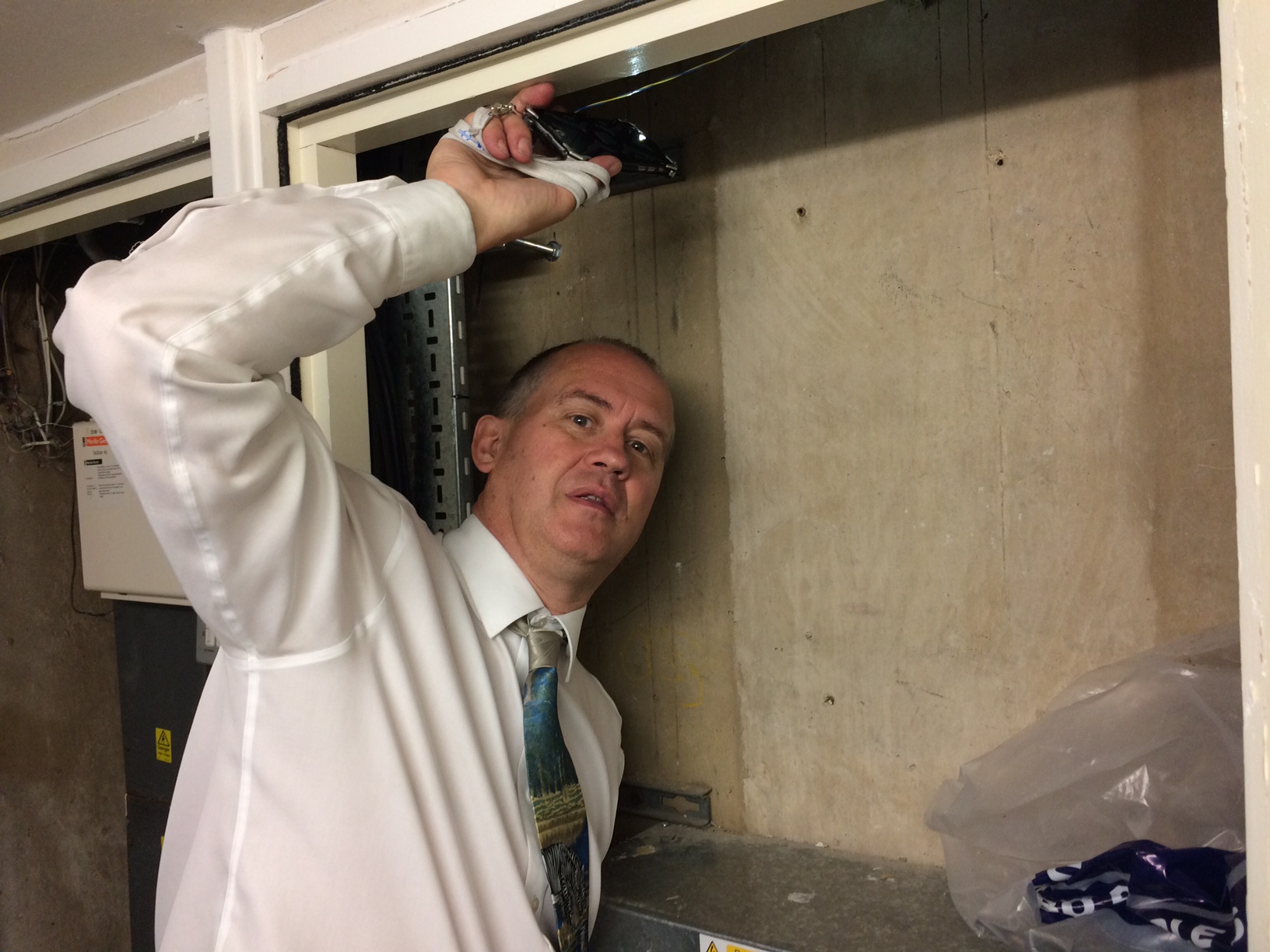 Surveyor who found tower fire safety ‘hazards’ at Chalcots answers ...