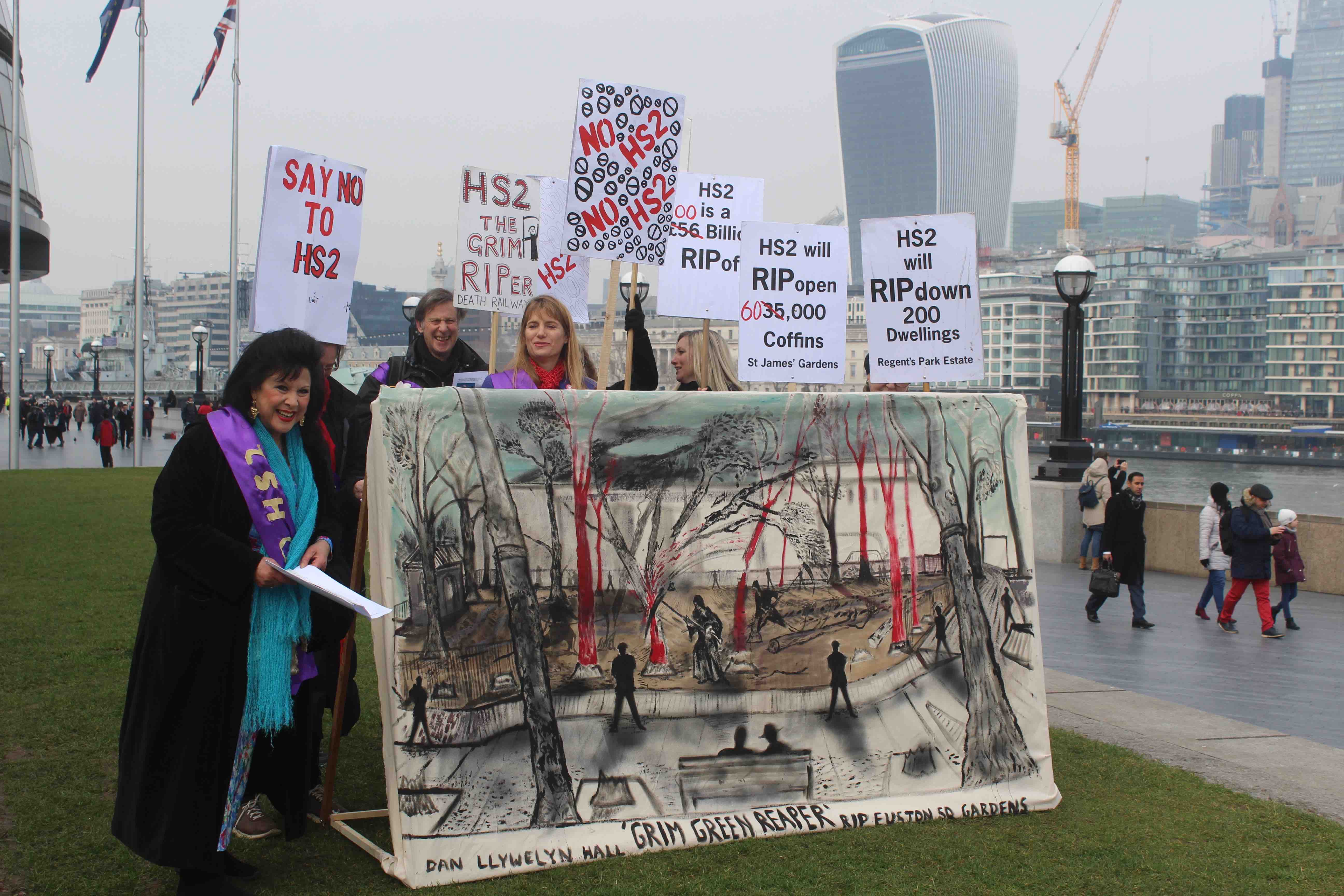 Protesters take HS2 devastation mural to City Hall | Islington Tribune