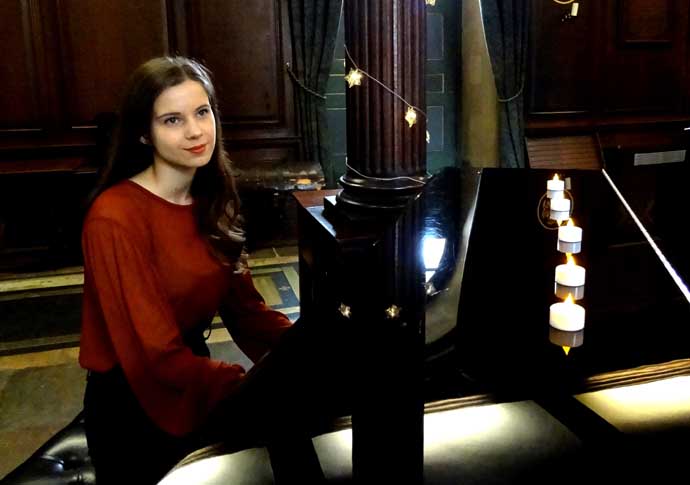 Róisín Gadelrab’s music news: Anne Pigalle; Nahko; Zoe Wren | Islington ...