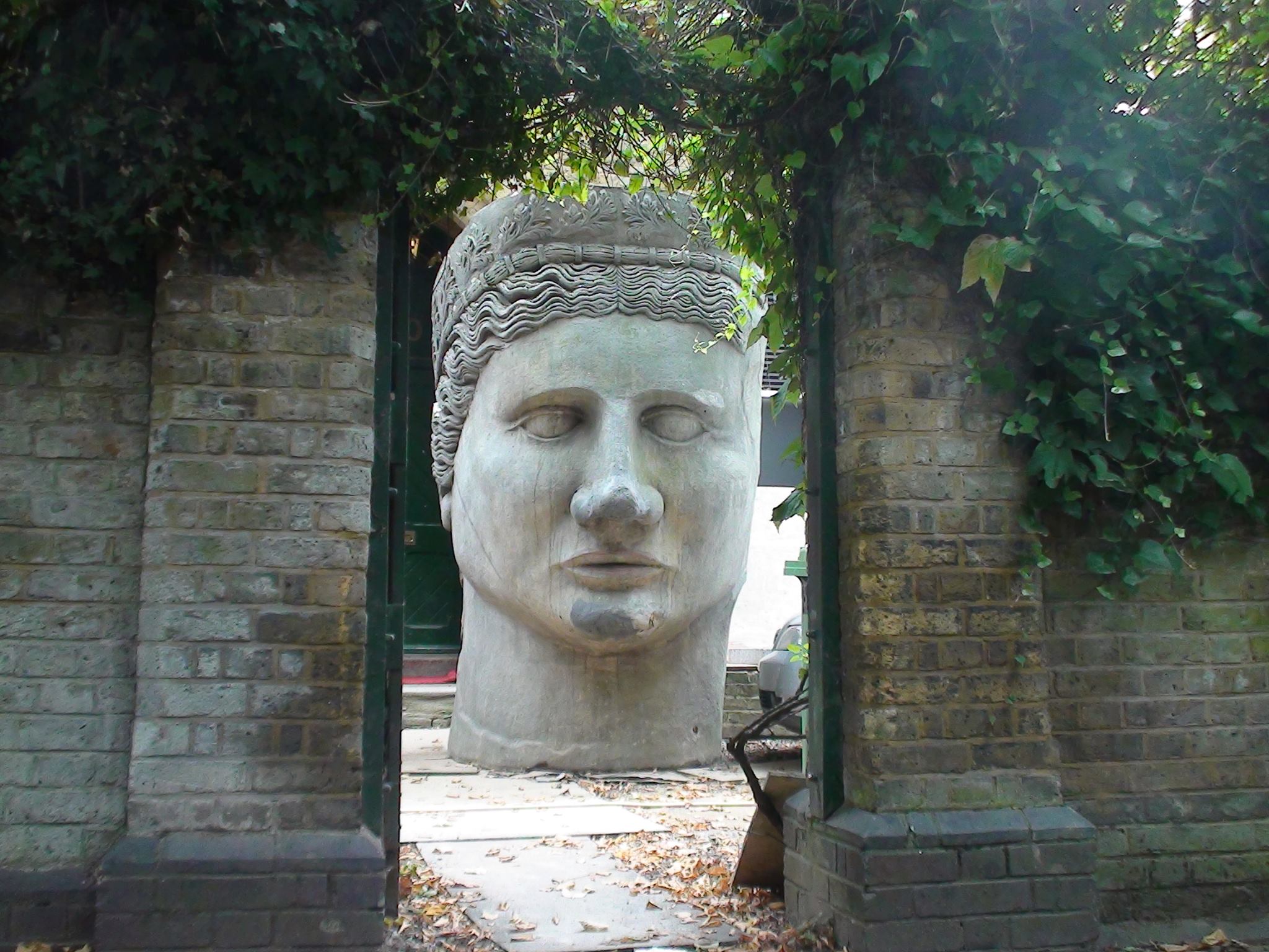 Mystery head in Hampstead suffers broken nose | Islington Tribune