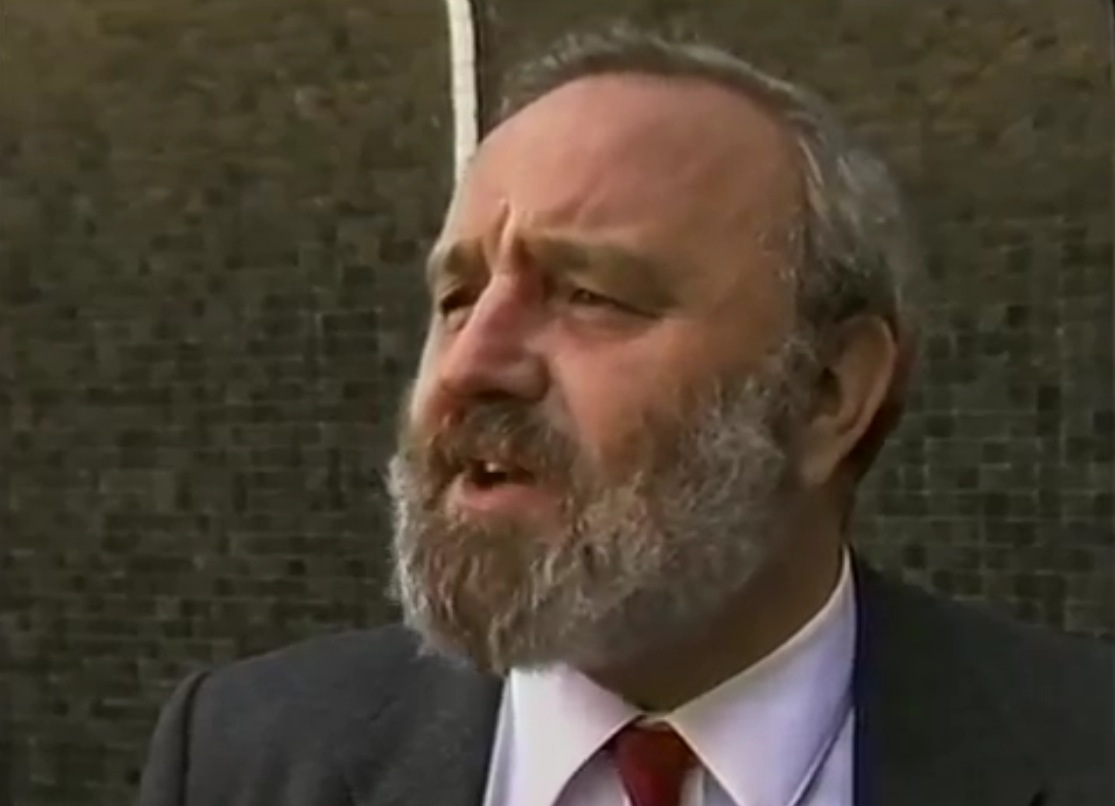 Frank Dobson: How MP ‘rolled up his sleeves' for us | Islington Tribune