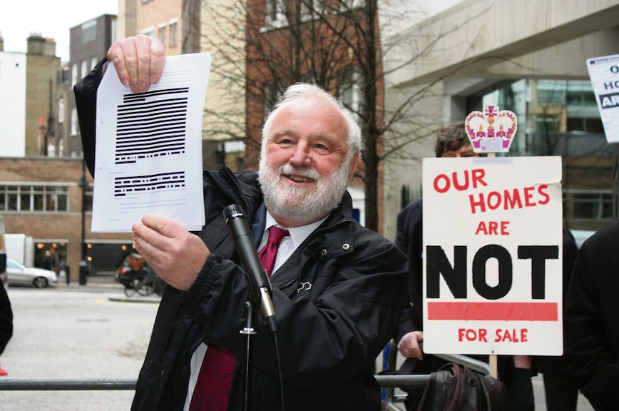 Frank Dobson: How MP ‘rolled up his sleeves' for us | Islington Tribune