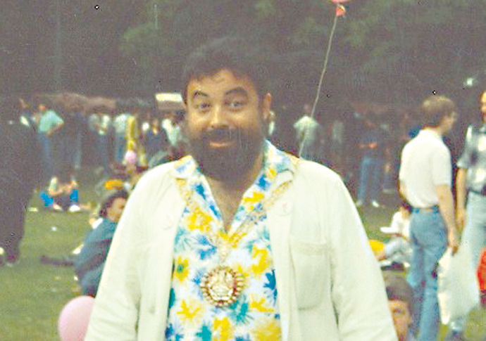 Plaques mark out new trail of LGBT history | Islington Tribune