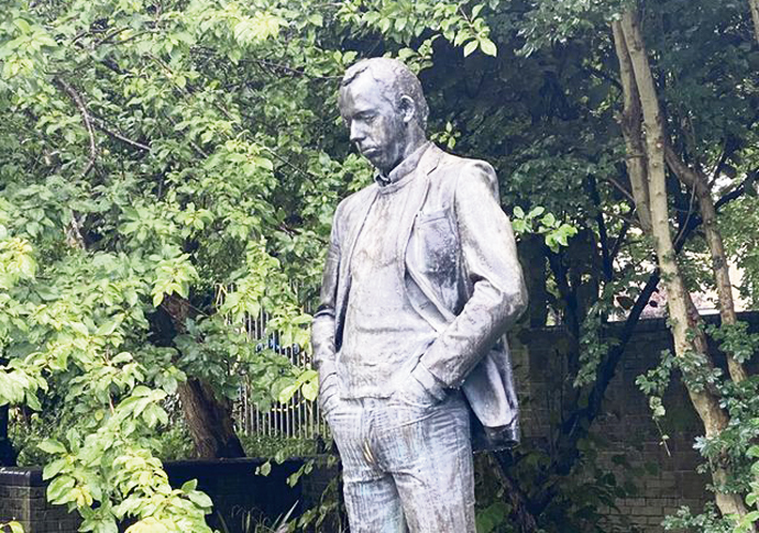 ‘Lost’ statue is returned to its spot in park | Islington Tribune