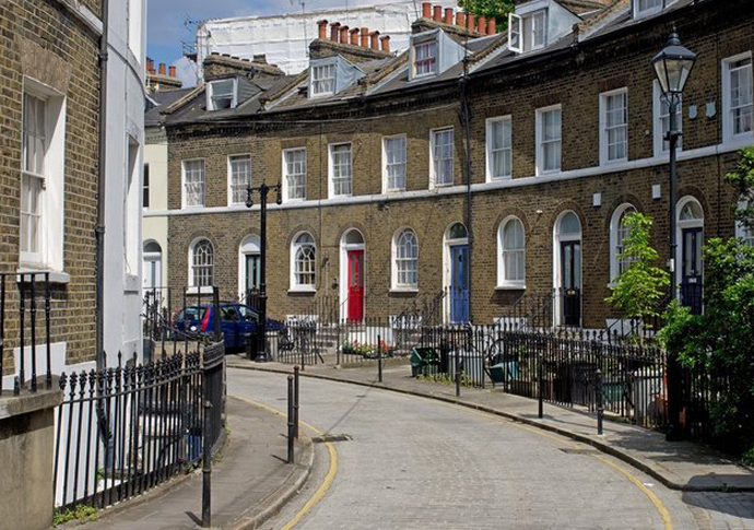 ‘Look at this crescent and you’ll see why king should get a plaque ...