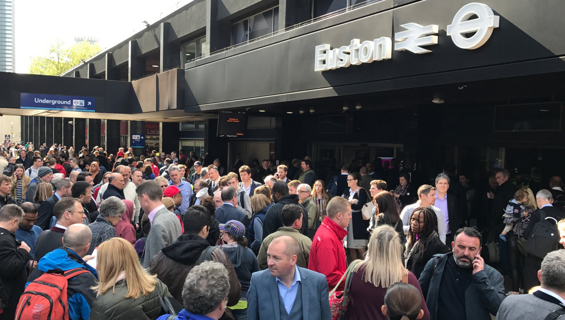 Travel ‘chaos' in Euston as station closed due to fire and road blocked ...