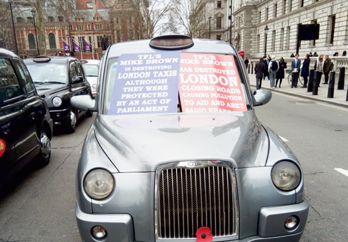 Black-cab protest over bus lanes ban | Islington Tribune