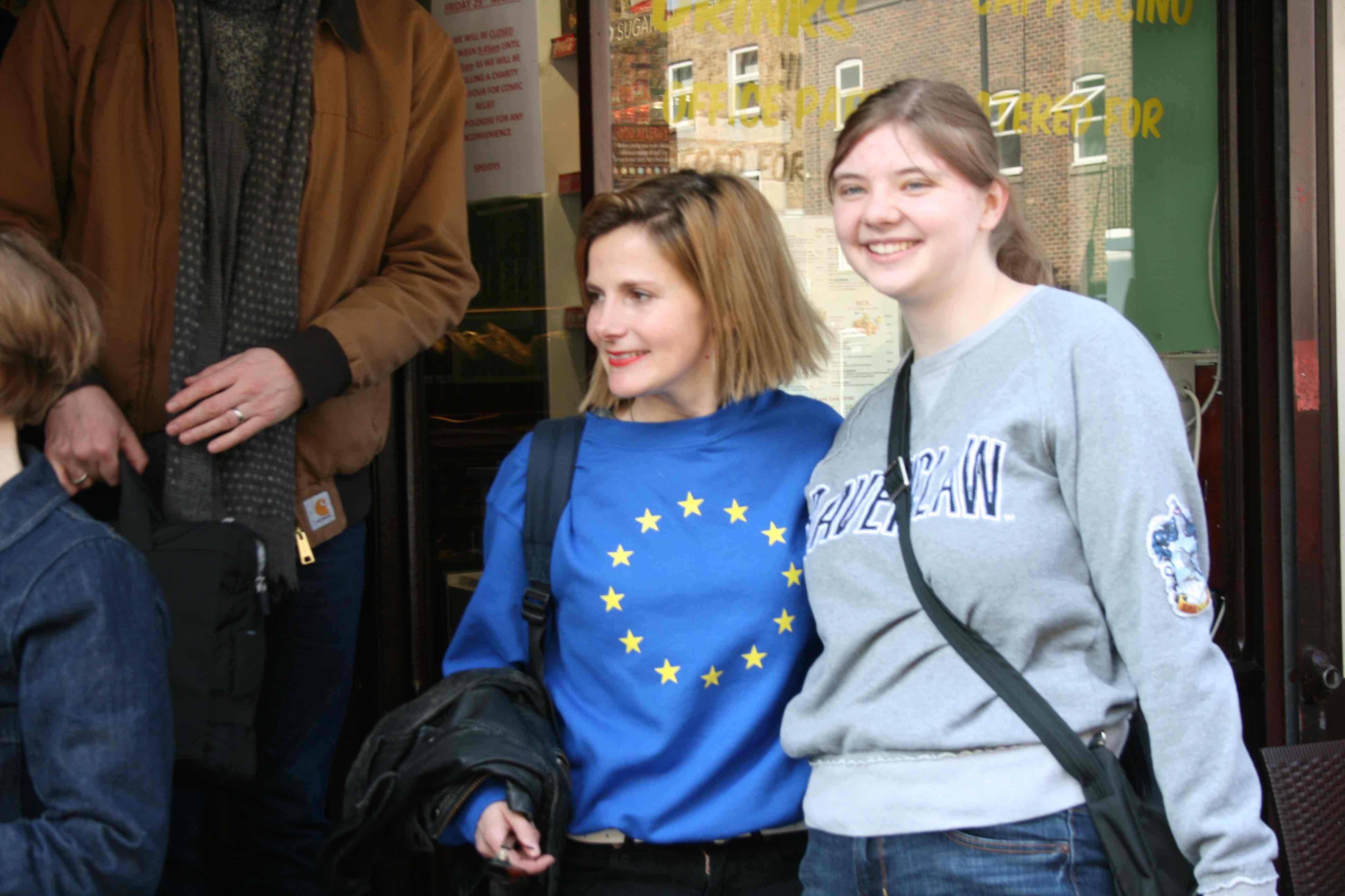 Cumberbatch and Sherlock gang return to Speedy's Sandwich Bar ...